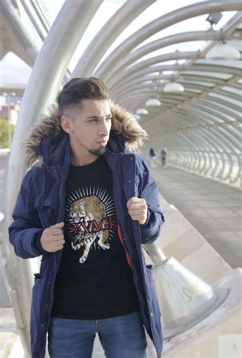 Daniel Joven Colombiano Tel 611323060 Citas Chicos Gays Zaragoza