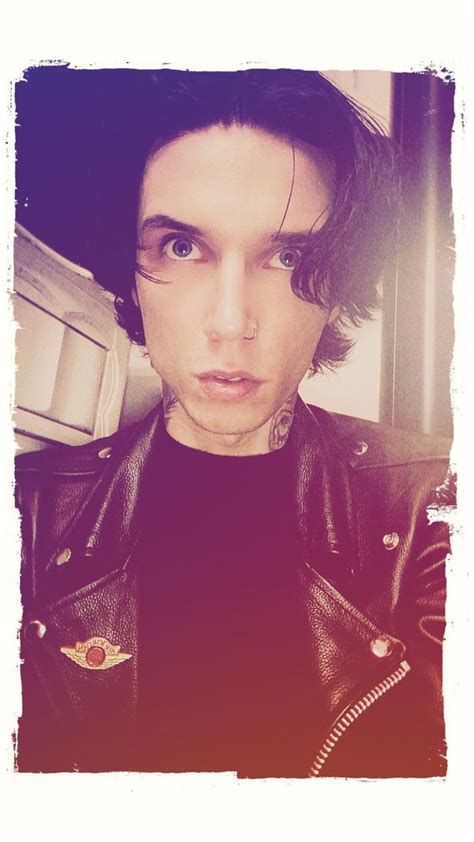 Pin De вєℓℓѕ En Andrew Biersack Ropa Tumblr Mujer Andy Biersack Mujeres