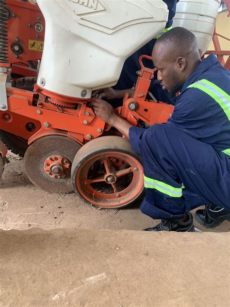 Bashiru Mohammed On Linkedin Today I Learnt How To Fix Seed Plate On A