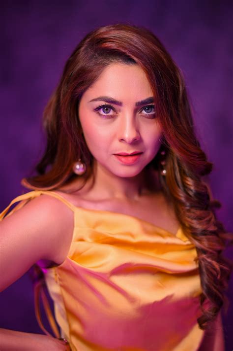 Sonalee Kulkarni Ajintha