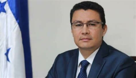 “congelan” Cuentas Bancarias Con Más De L7 Millones A Ebal Díaz