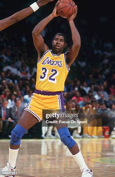 Magic Johnson No Look Pass Photos And Premium High Res Pictures Getty Images