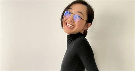 Woman Bullied For Flat Chest Makes Peace With Her Body Hull Live