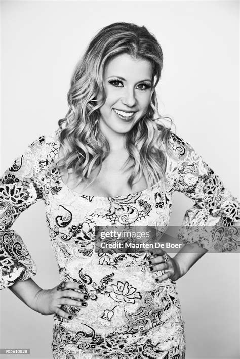 Jodie Sweetin Of Pop Networks Hollywood Darlings Poses For A News