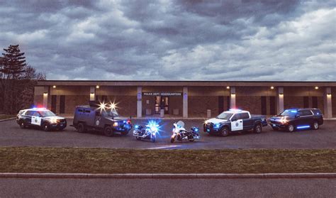 The Journey Of Maxwell Edison Maxwell Edison Day 935 Another Rare Tilt To The Left Facebook