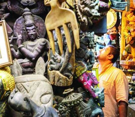 वैशिष्ठ्यपूर्ण विविधरंगी भेंडीबाजार