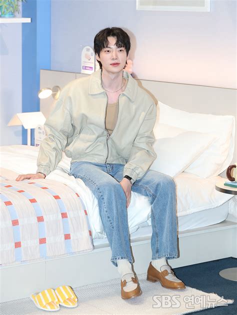 [e포토] 안재현 내 침실에 오신 걸 환영합니다