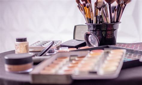 Tahapan Tutorial Makeup Natural Yang Harus Anda Lakukan Agar Terlihat Cantik Alami Blog Is Me