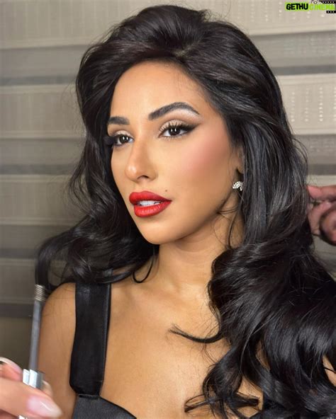 Aya Samaha Wiki Biography Age Gallery Spouse And More