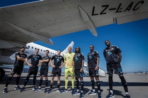 Levski Sofia 2024 25 Away Kit