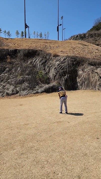 진짜현실골프 딱45미터 위째꺼나 붙었다 아닙니까 😱ㅋ 골프 골프존 스크린골프 골프레슨 퍼터 퍼팅 필드골프 필드 필드레슨 골프장 웨지탑핑뒷땅웨지샷