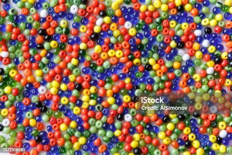 Latar Belakang Banyak Manikmanik Kaca Kecil Berwarnawarni Foto Stok Unduh Gambar Sekarang Istock