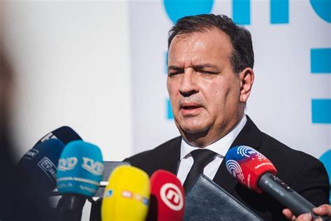 Ministar Beroš Danas Ima Još Nekoliko Slučajeva Moramo Biti Oprezni Ali Ne Treba Sijati