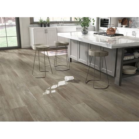 Stainmaster Onslow Oak Gray 22 Mil X 9 In W X 60 In L Waterproof