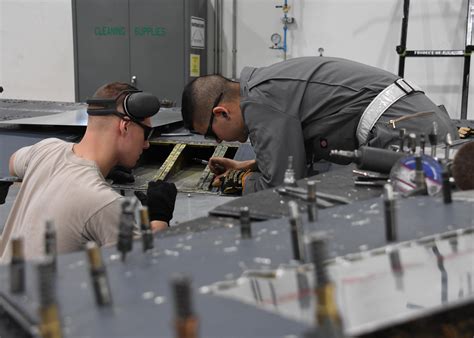 Sheet Metal Airmen Patch Up The Fleet Us Air Forces Central