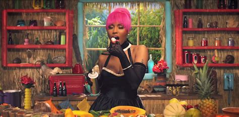 20 Questions About Nicki Minajs ‘anaconda Video