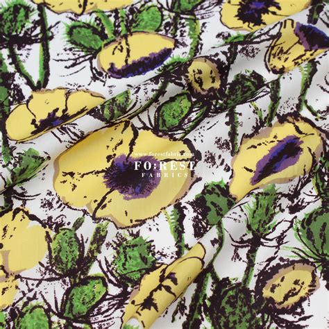 Liberty Of London Cotton Tana Lawn Fabric Poppy Junilee Green Fo Rest Fabric 布恩堂