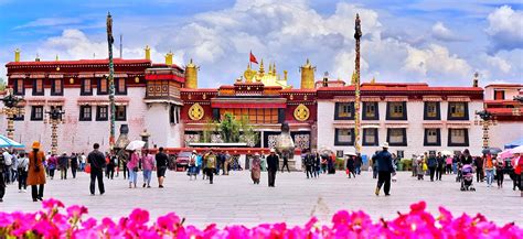 Exploring Lhasa A Cultural And Historical Guide