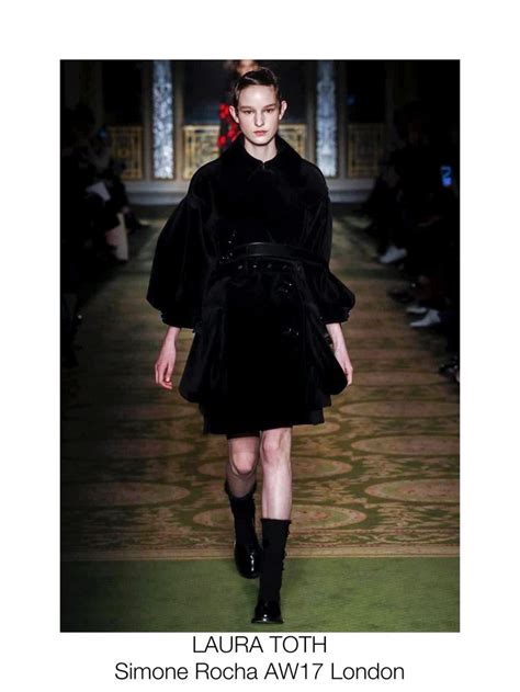 Laura Toth For Simone Rocha Aw17 In London Aandw