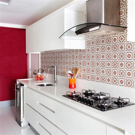 Cozinha Toda Branquinha Com Aquela Pitada De Cor Por Mancini Lamego Arquitetura Pic Via Mca