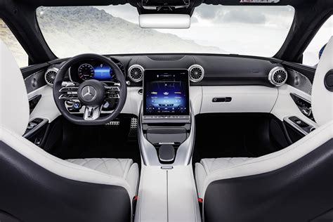 In Depth Look At The New Mercedes Amg Sl 43 Emercedesbenz