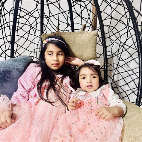 Aaira And Aaima Vlogs Paris