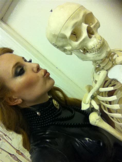 Give Us A Kissy Wissy Smoonstyle