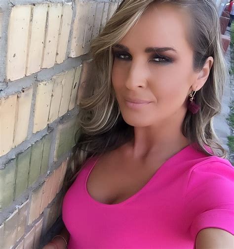 Diana Munteanu Sexy La Piscină