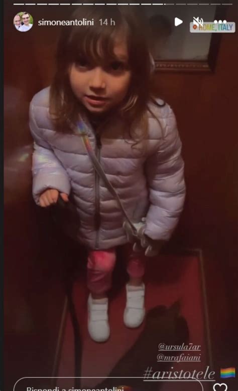 Ecco Mia Figlia Melissa Simone Antolini La Mostra Per La Prima Volta Dopo Lisola Dei Famosi