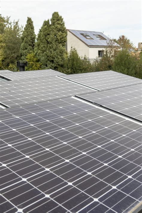 Zonnepanelen Op Een Plat Dak Plaatsen Dit Moet Je Weten