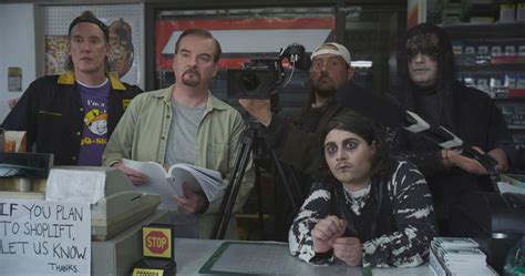 Clerks Iii Gets The Old Gang Together For Nostalgic Retread