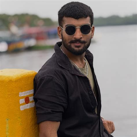 Ezhil Racket Youtube