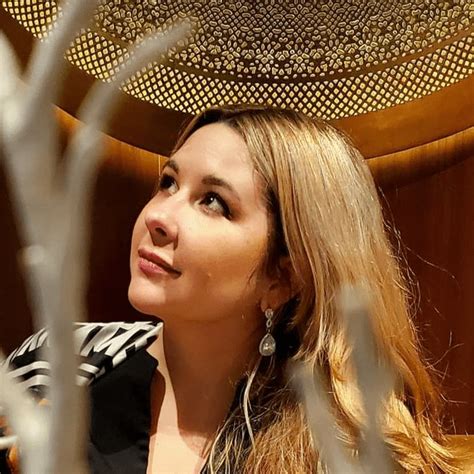 Stephanie Bees Instagram Twitter And Facebook On Idcrawl