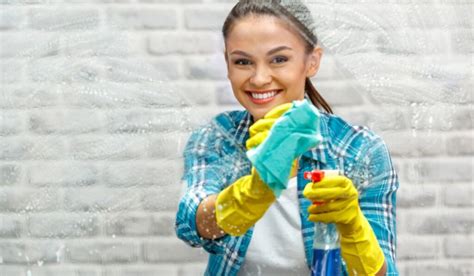 How To Clean Cloudy Plexiglass And What Not To Do