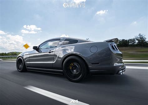 2013 Ford Mustang With 20x10 40 Rohana Rfx10 And 27530r20 Nitto Nt555