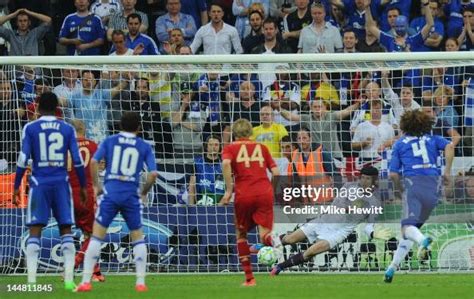 Arjen Robben Of Fc Bayern Muenchen Shoots From The Penalty Spot But News Photo Getty Images