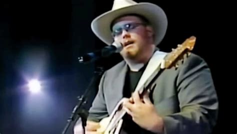 Watch A Young And Beardless Chris Stapleton Perform A Cover Of