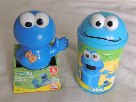 Sesame Street Cookie Monster Flashlight Knex Building Set 1999545886