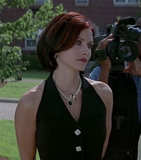 Gale Weathers Scream 2 Scream Outfits Scream Franchise Scream Movie