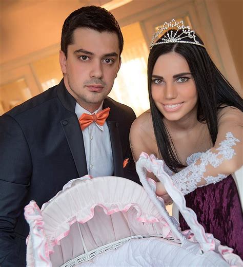 Stigla Iskra Voditelj Igor ĆurČiĆ Postao Tata Po Drugi Put Grand Online