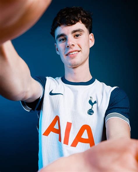 벨링엄급 잠재력 18세 토트넘 초신성 기대감 증폭 역대급 유망주 등장