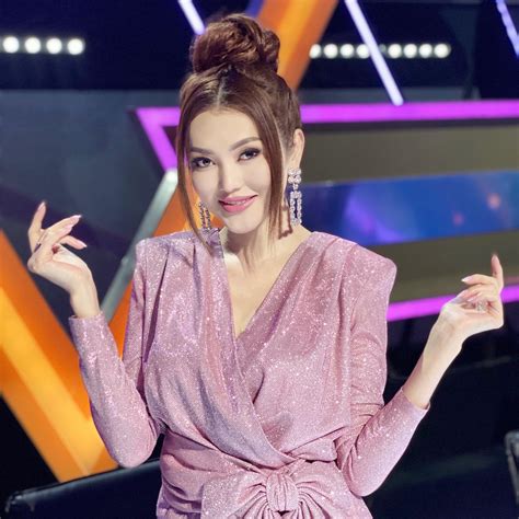 Erke Esmakhan Ерке Есмахан Songs Events And Music Stats