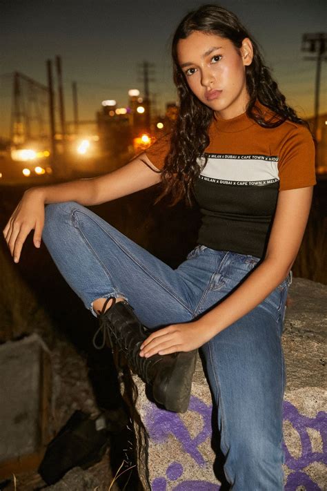 Model Anisa Mmg Models