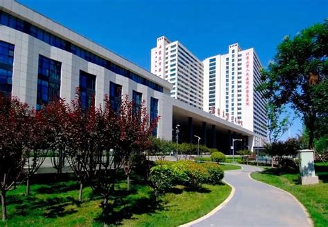 《人民日报》头版头条聚焦北京大学人民医院惠民之举