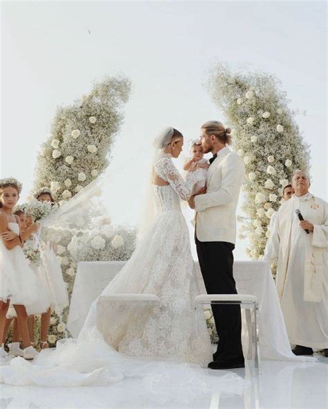 祝福！卡里乌斯与妻子完婚 甜蜜拥吻羡煞旁人图 搜狐大视野 搜狐新闻