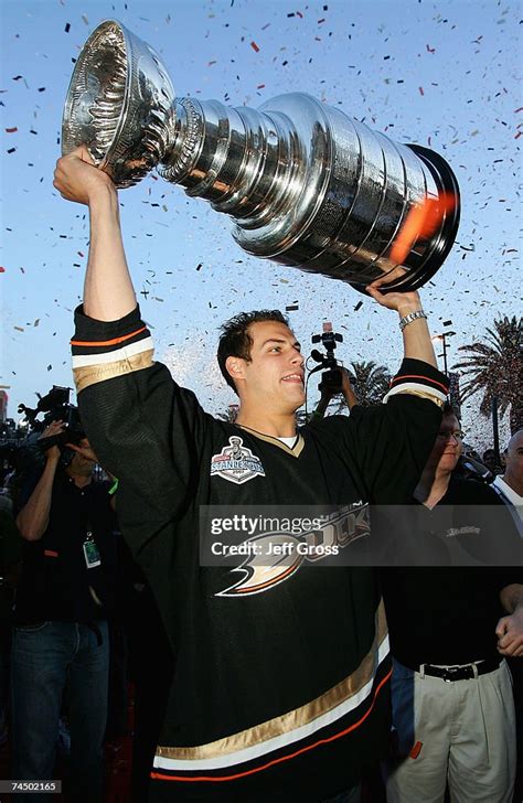 Ryan Getzlaf Of The Anaheim Ducks Celebrates Winning The 2007 Stanley News Photo Getty Images