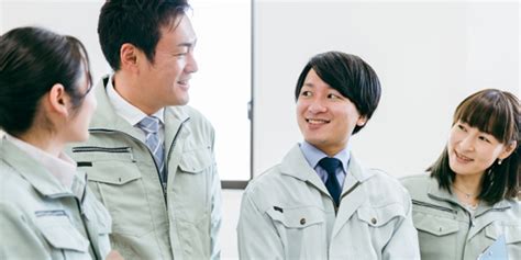 工場で使われている作業着はこれ！重要なポイントも解説！｜ラクスル アパレル・ユニフォーム