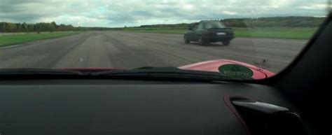 Curse Legale Ferrari 458 Italia Versus Bmw E30 Turbo