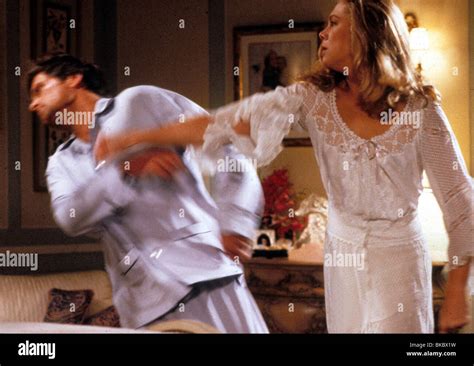 Kathleen Turner Age War Of The Roses At Tayla Thornton Blog