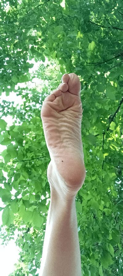 Guess My Size R Giantessfeet